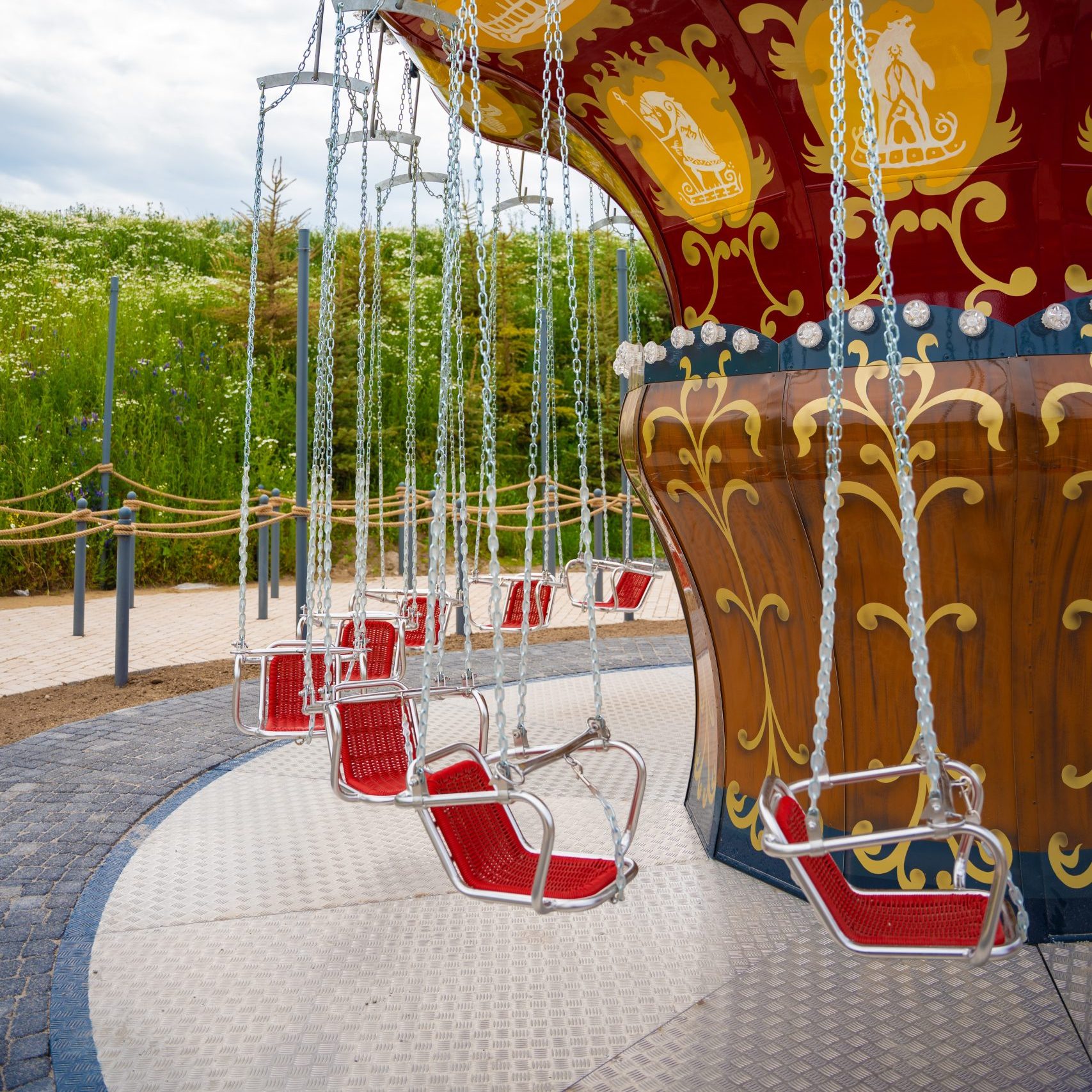 Astrid - HOSSOLAND - Nieziemski park rozrywki
